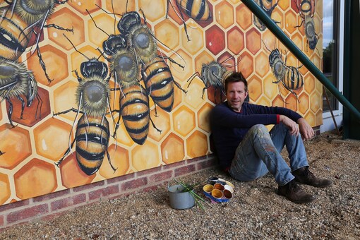 Good of the Hive: This New York Muralist is on a Mission to Hand-paint ...