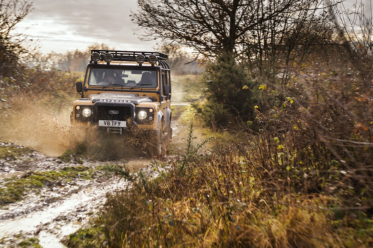 In Pics: Land Rover Classic Defender Works V8 Trophy Detailed Image ...