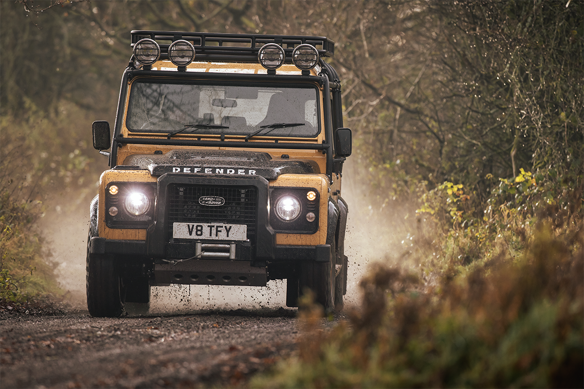 In Pics: Land Rover Classic Defender Works V8 Trophy Detailed Image ...