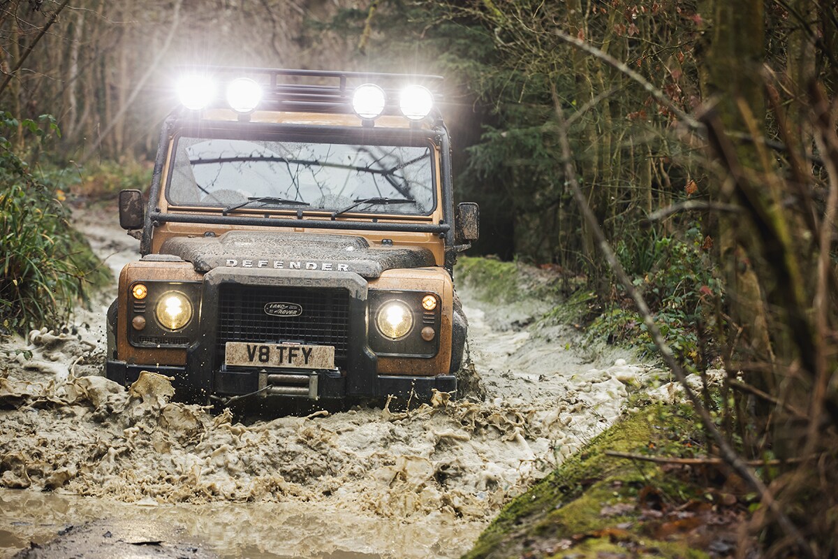 In Pics: Land Rover Classic Defender Works V8 Trophy Detailed Image ...