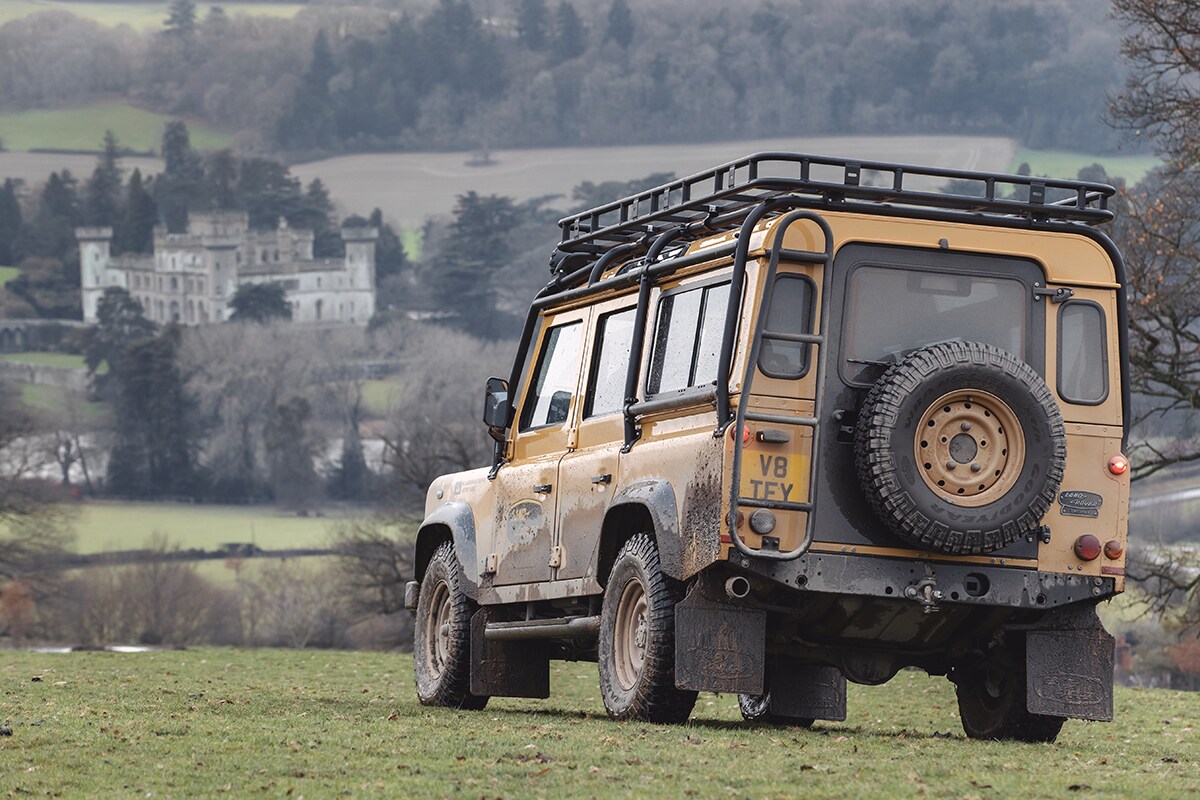In Pics: Land Rover Classic Defender Works V8 Trophy Detailed Image ...
