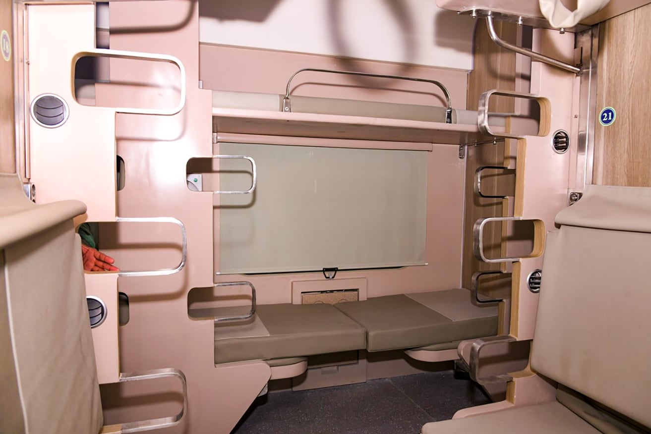 Indian Railways’ First AC-3-tier Economy Coach to Run from Prayagraj to ...