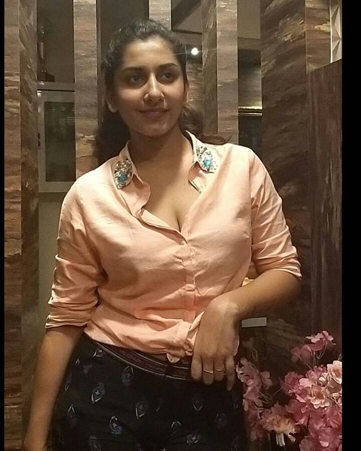 South Actress Vishnupriya Raises Temperature With Her Hot Photos, Take ...