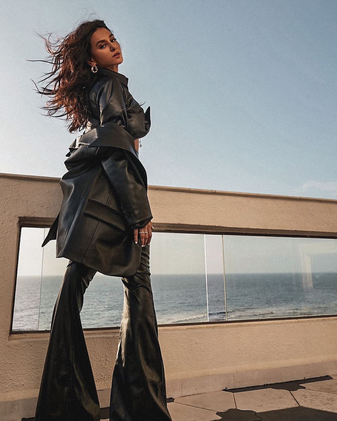 Shibani Dandekar Soars Temperature In New Photoshoot, Take A Sneak Peek ...