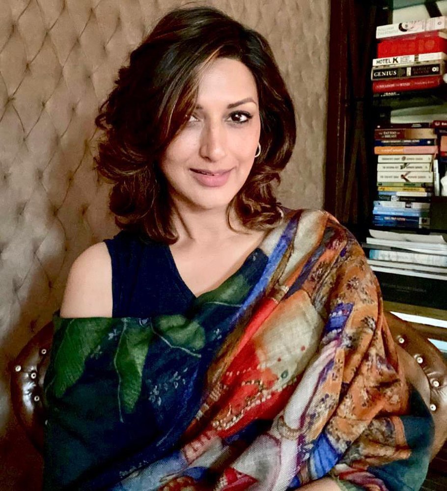 Sonali Bendre Is An Ageless Eternal Diva, These Pictures Are Proof ...