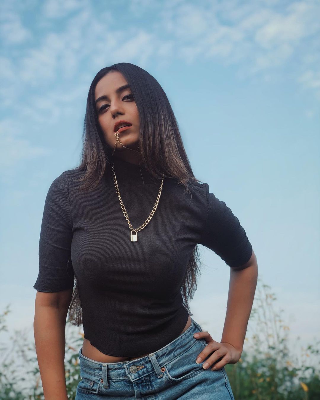 Srishty Rode Sets The Hotness Bar High, See Her Pics You Simply Can't ...