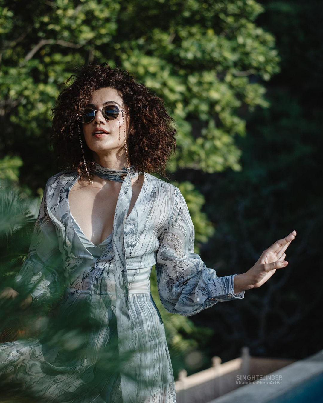Taapsee Pannu At Her Glamorous Best, Looks Hot And Sexy In These Pics ...