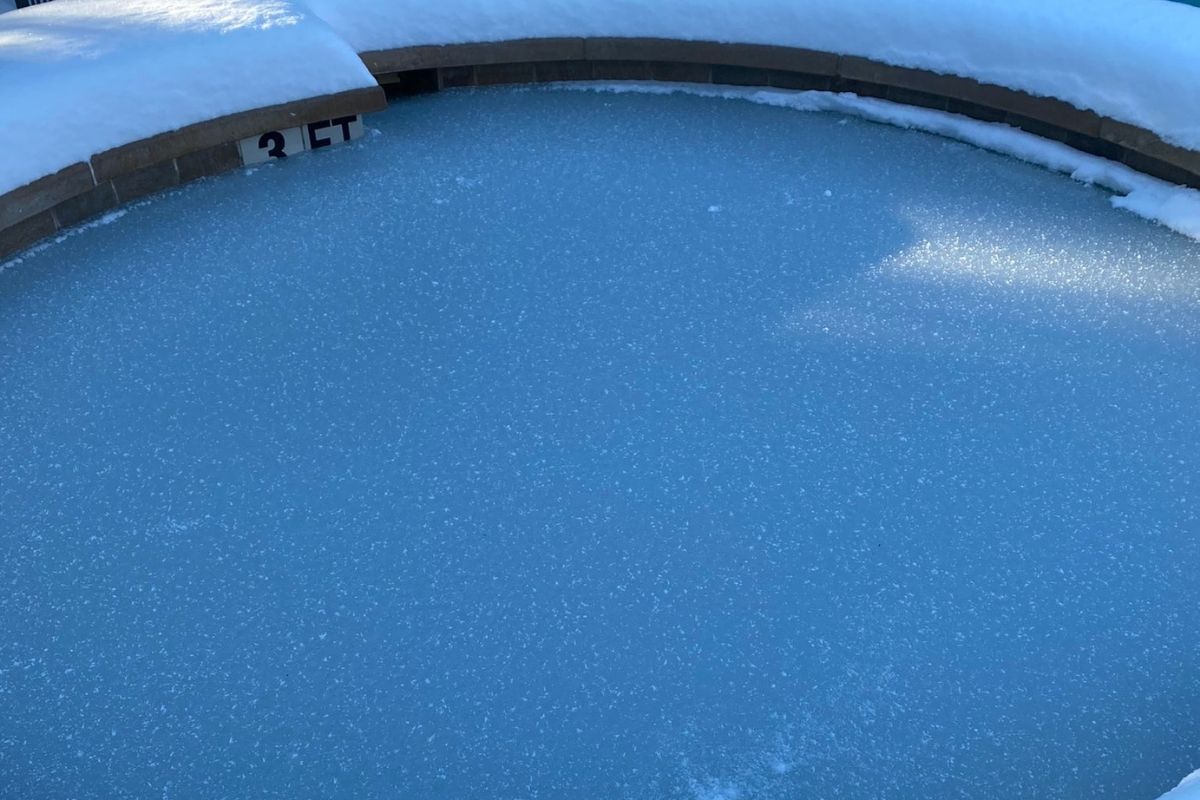 Frozen Toilets to Icicles from Fans: 10 Photos That Show How Cold it is ...