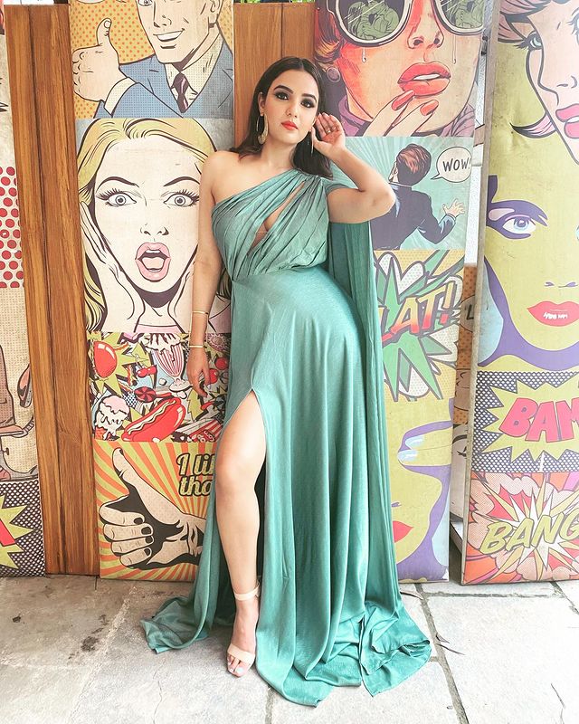 Jasmin Bhasin Raises Temperature With Her Sexy Style Choices See Her