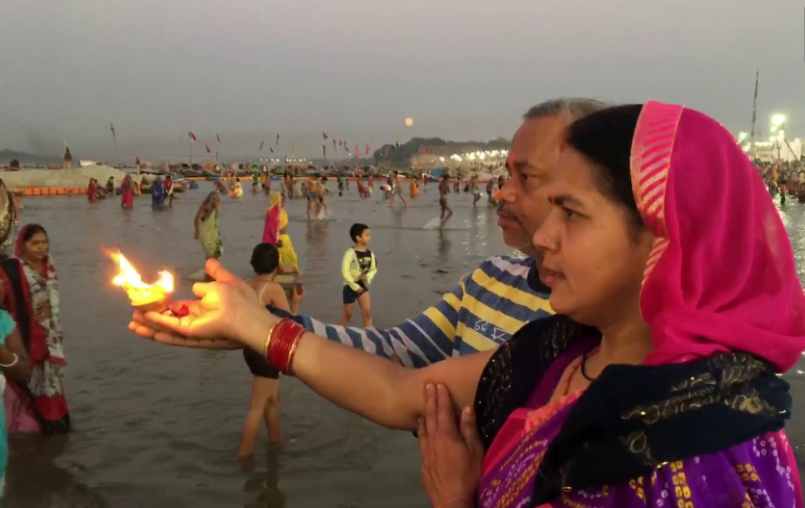 Magh Purnima 2021: Devotees Take Holy Dip in Prayagraj, Haridwar; See Pics