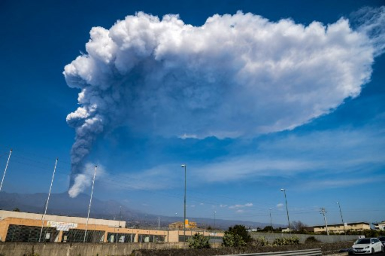 In Pics: One Of World's Most Active Volcanoes Mount Etna Spews Smoke ...