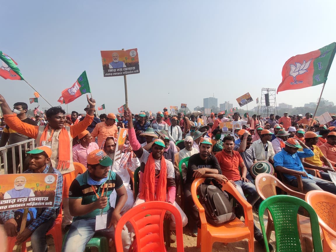 Stage Set for PM Modi's Mega Rally at Kolkata's Brigade Parade Ground ...