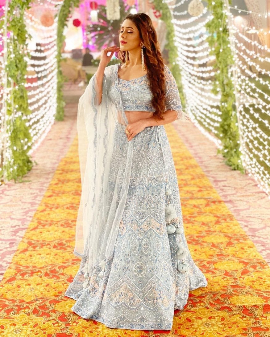 In Pics: Hiba Nawab Carries off Traditional and Modern Attires ...