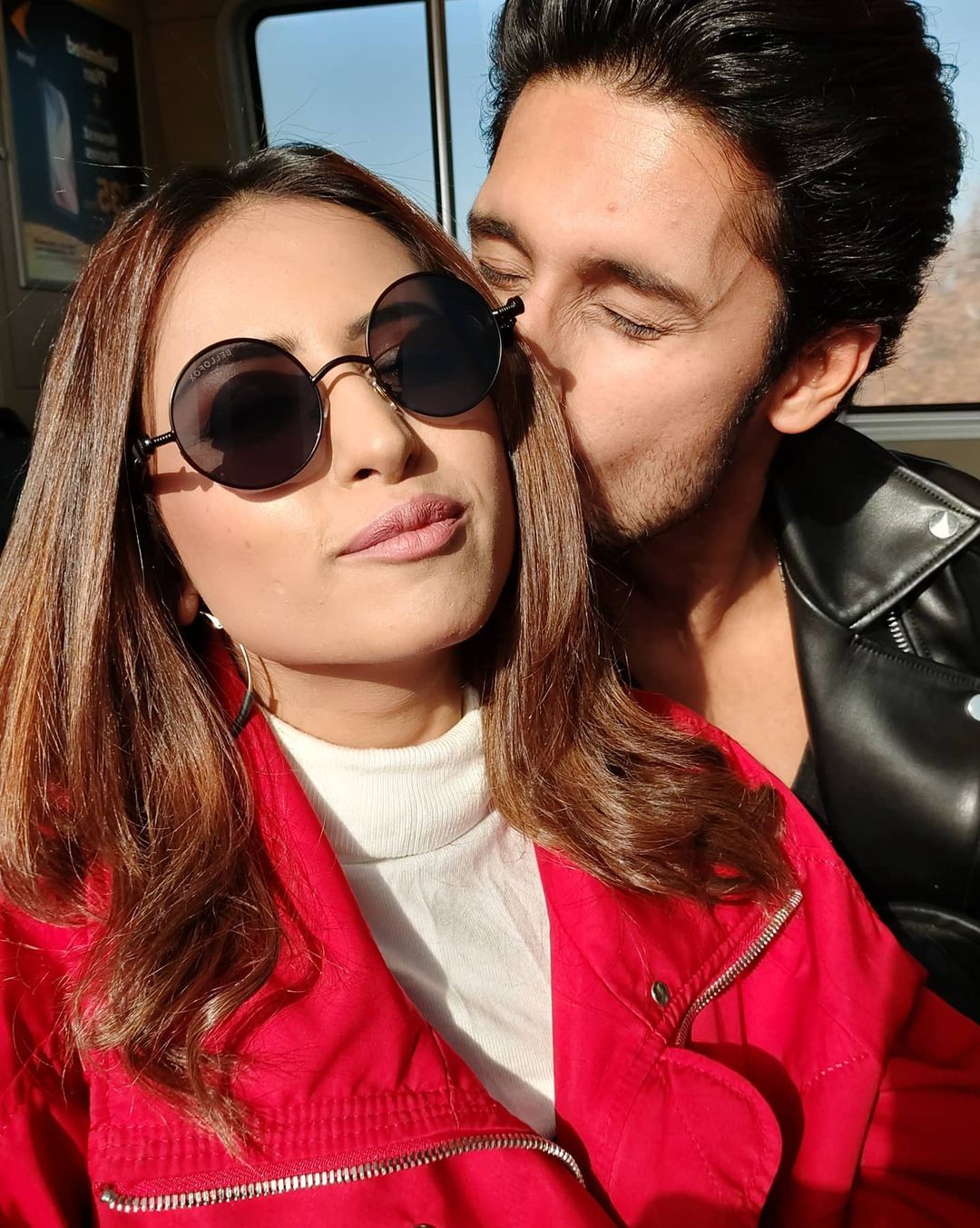 Ravi Dubey And Sargun Mehta's Love Story: A Look At The Couple's Romantic Pictures - News18