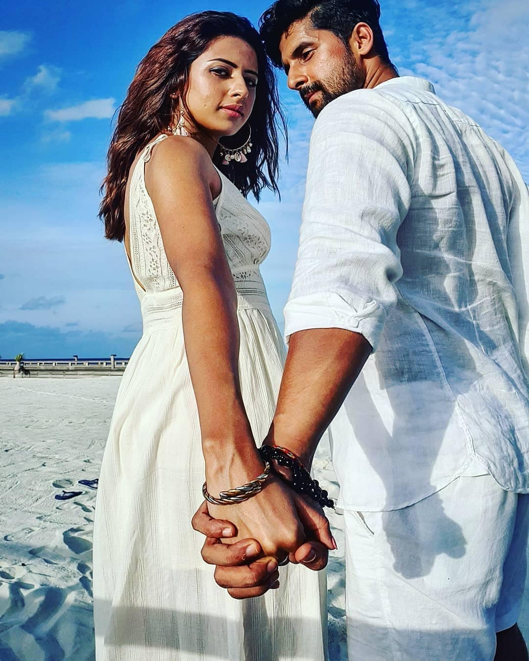 Ravi Dubey And Sargun Mehta's Love Story: A Look At The Couple's Romantic Pictures - News18