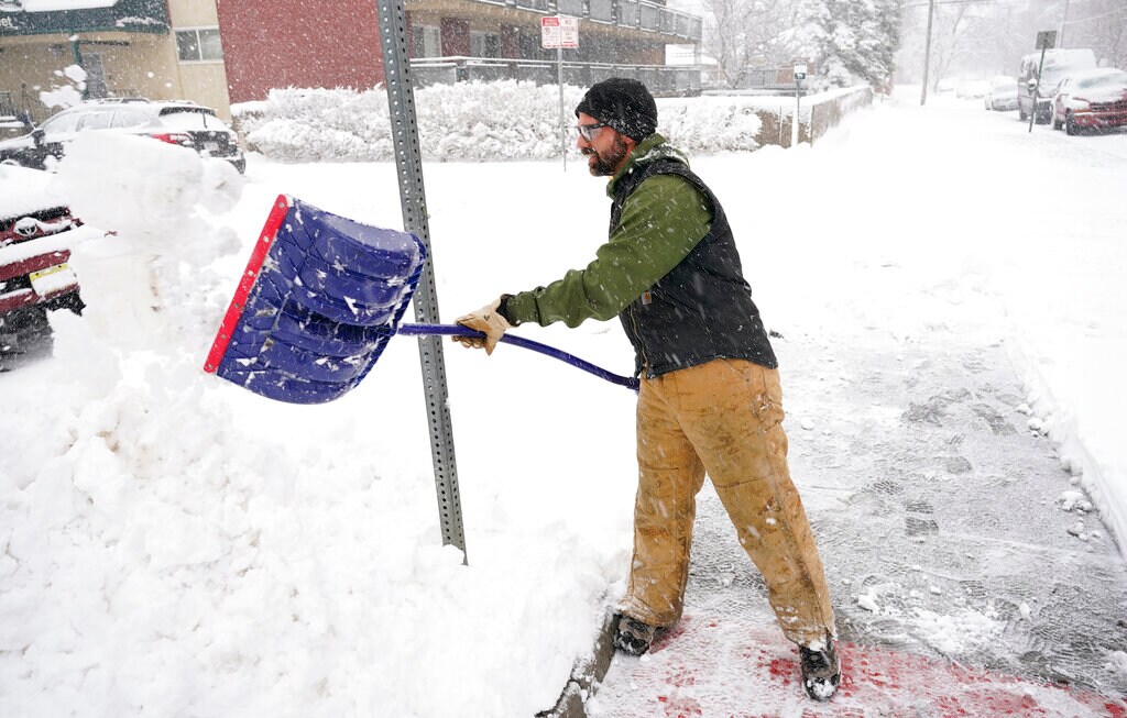 Denver Airport Reopens after Record-breaking Snow Storm in Colorado ...