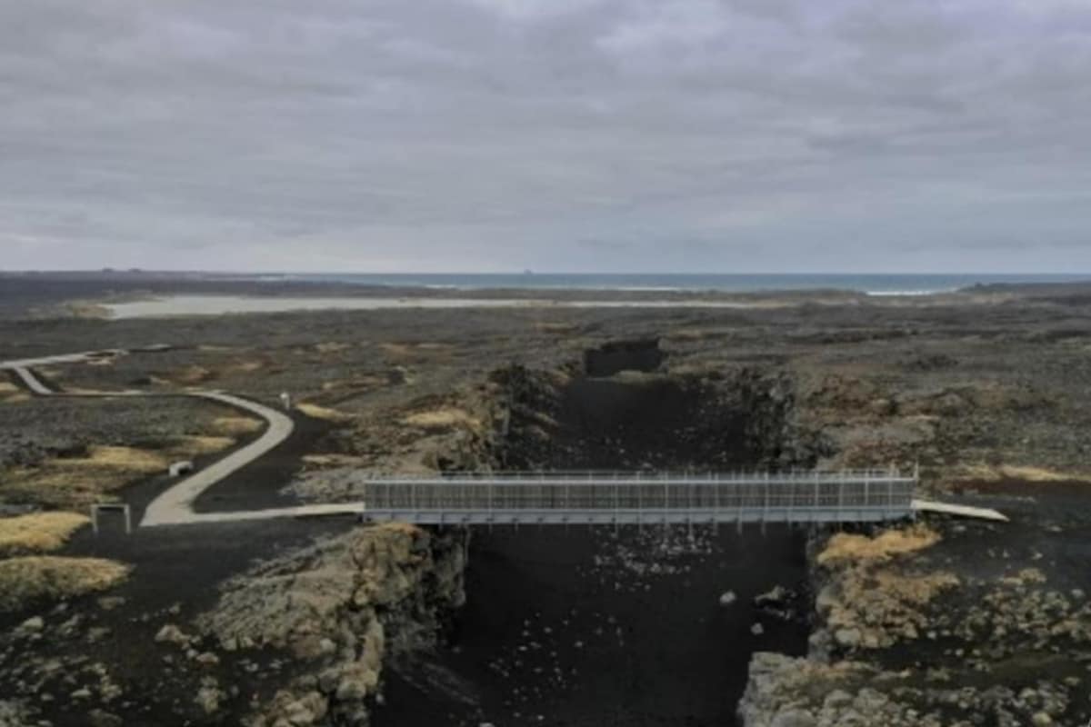 Iceland Was Jolted by 40,000 Earthquakes in 20 Days. Is the Major ...