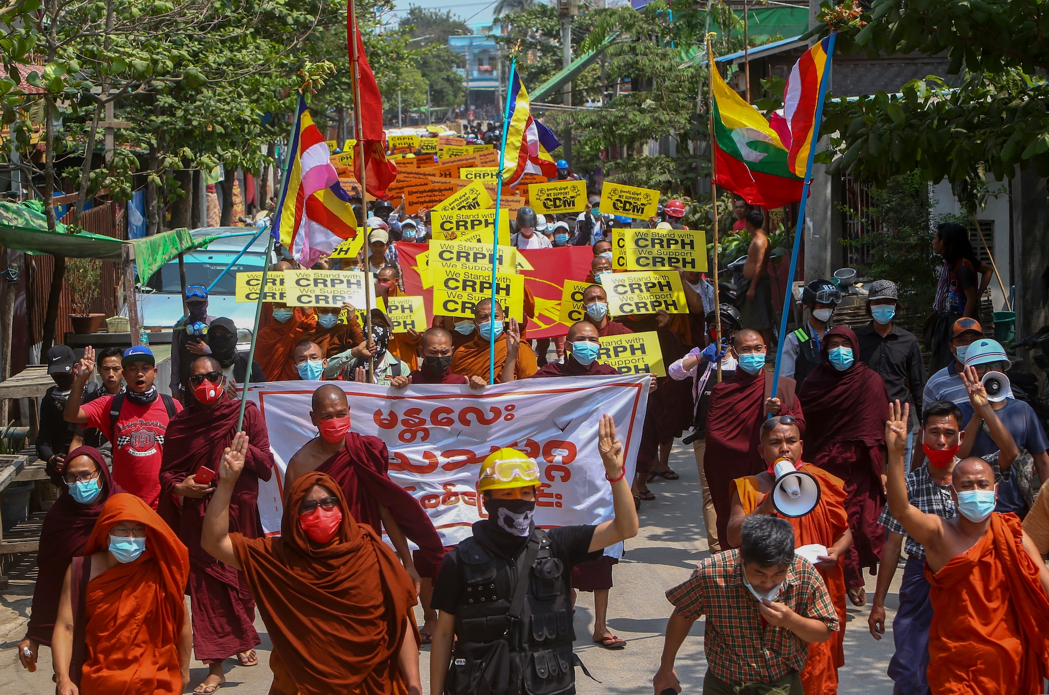 Myanmar Military Coup: Protesters Fight Back Amid Violent Crackdown ...