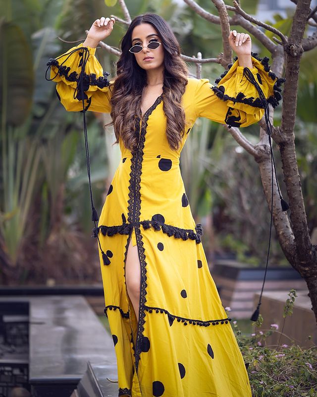 Srishty Rode Turns Up The Heat With Her Sensational Social Media Posts ...