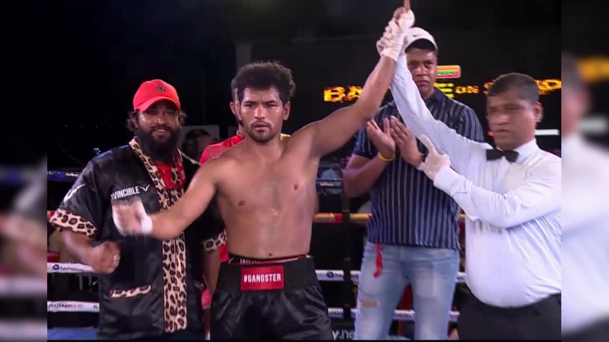 Neeraj Goyat Knocks Out Sandeep Kumar in Welterweight Pro Boxing - News18