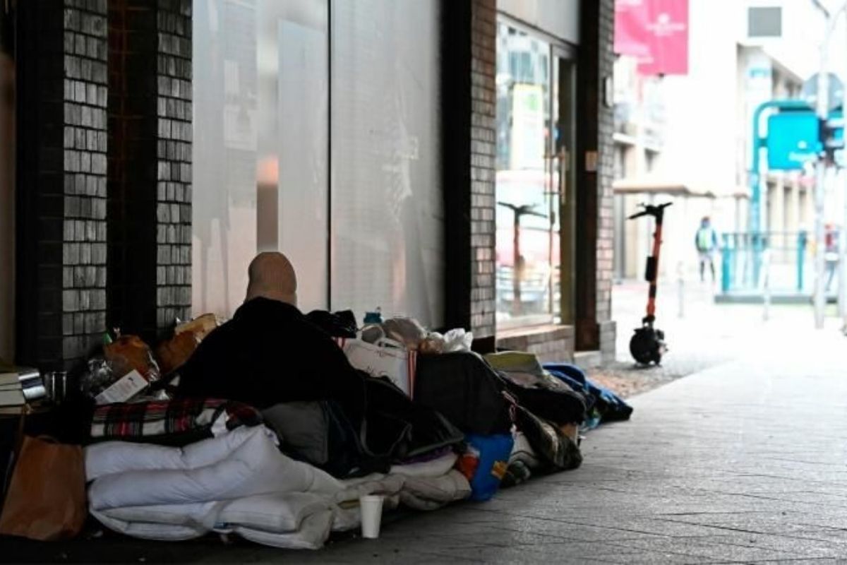 In Photos: Pandemic Sheds Light on Plight of Thousands of Homeless ...