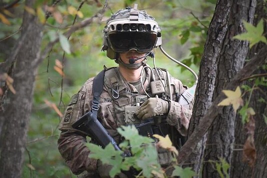Microsoft AR Headsets for US Army Can Fetch Company $22bn, Save ...