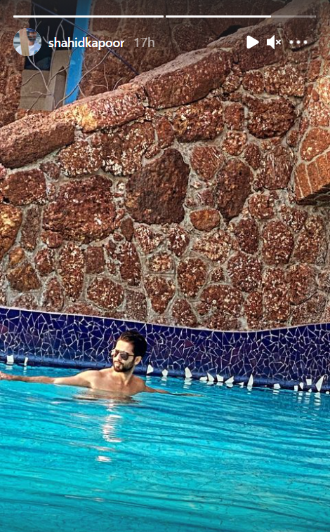 Shahid Kapoor Raises Mercury Levels With Stunning Pictures in the Pool - News18