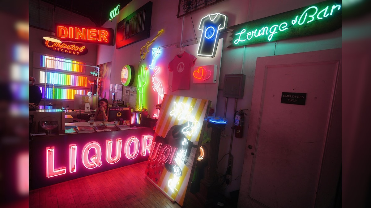 The Lights Are On: New York Store Keeps Neon Dream Alive For 50 Years ...