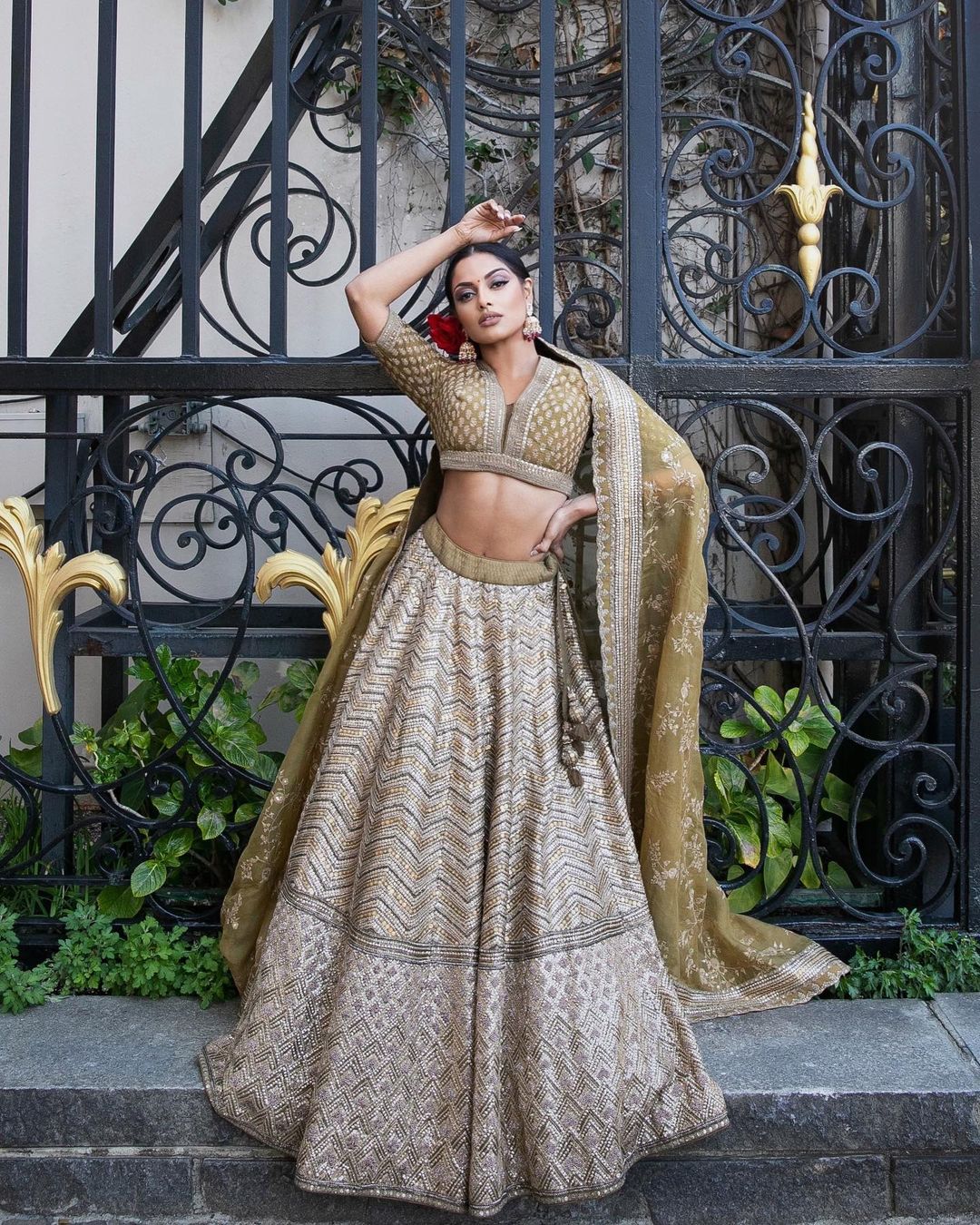 Southern Beauty Chandrika Ravi Shares Smouldering Photos On Social ...