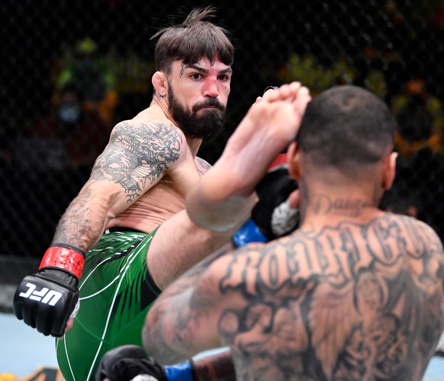 IN PICS | UFC Fight Night: Marvin Vettori Beats Kevin Holland with Ease ...