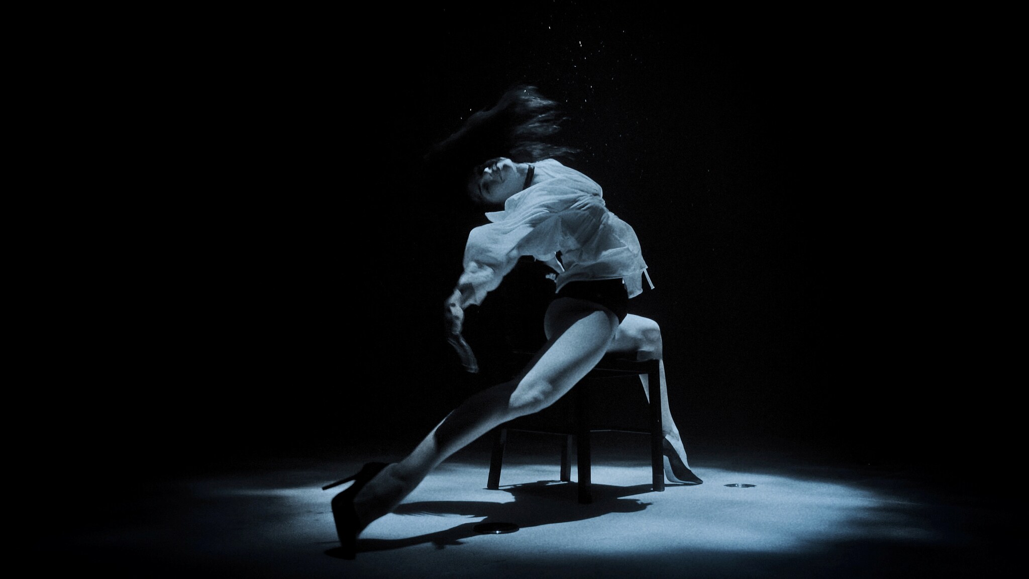 Grocery Delivering Robot, Underwater Tango: The Quirkiest Photos From ...