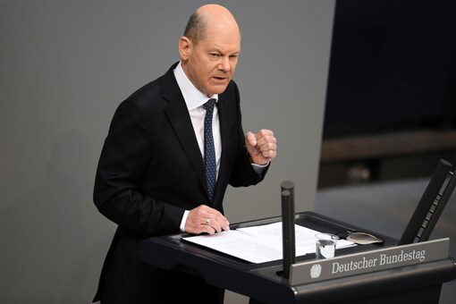 German Finance Minister Olaf Scholz to Receive AstraZeneca Covid-19 ...