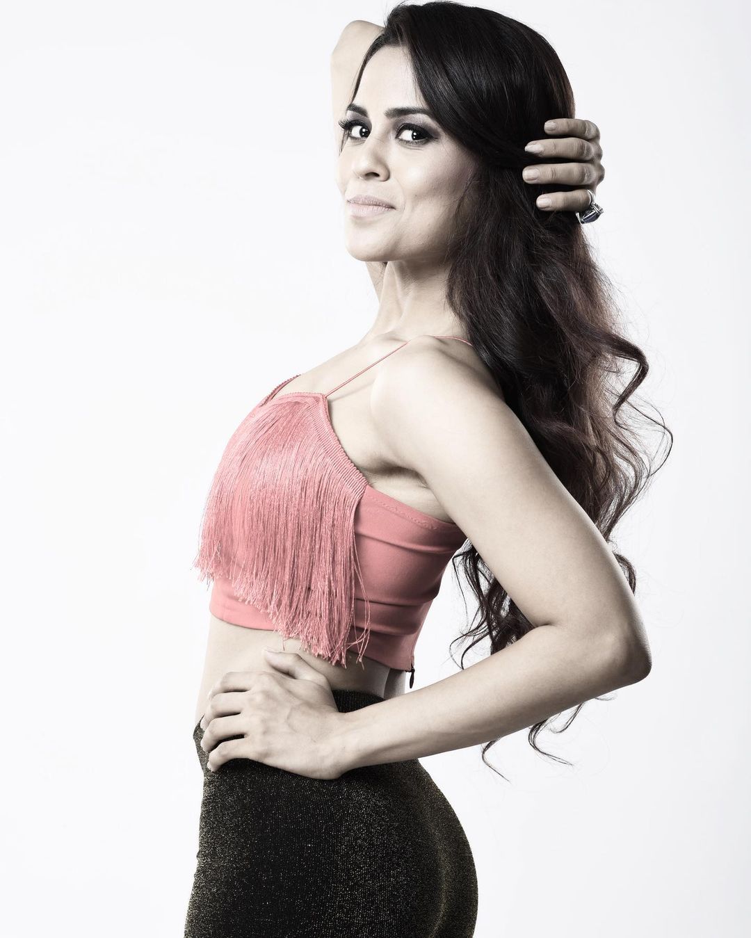 Sana Saeed Looks Irresistibly Gorgeous On Her Social Media Posts, See ...