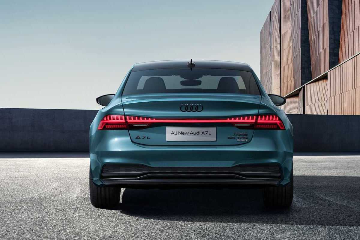 In Pics: Audi A7L Sedan Unveiled, See Detailed Image Gallery of Design ...