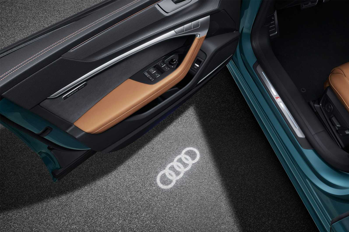 In Pics: Audi A7L Sedan Unveiled, See Detailed Image Gallery of Design ...