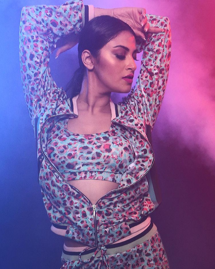 Anushka Ranjan Shares Smouldering Photos On Social Media, See The Diva ...