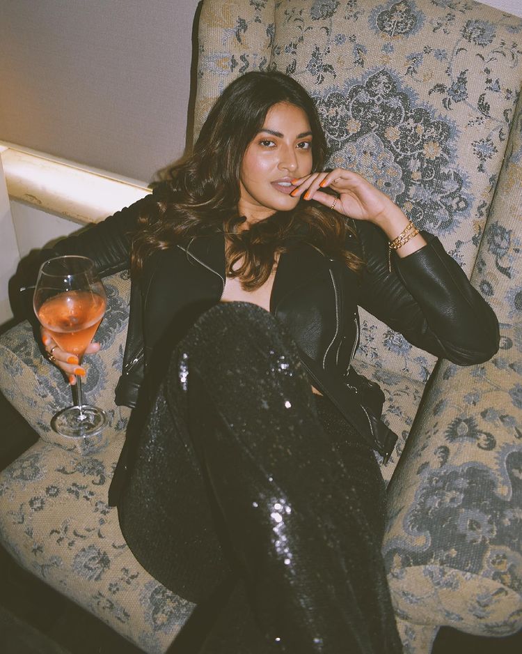 Anushka Ranjan Shares Smouldering Photos On Social Media, See The Diva ...