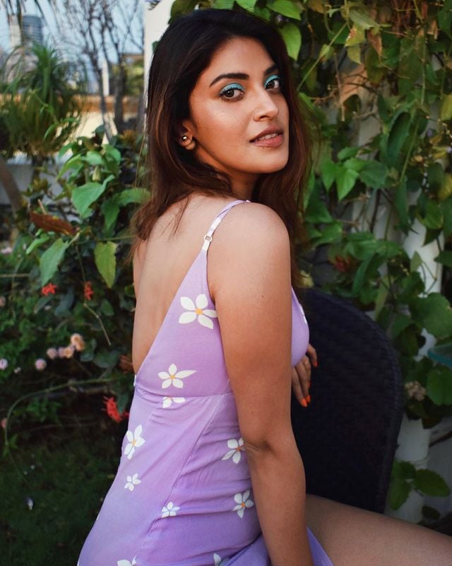 Anushka Ranjan Shares Smouldering Photos On Social Media, See The Diva ...