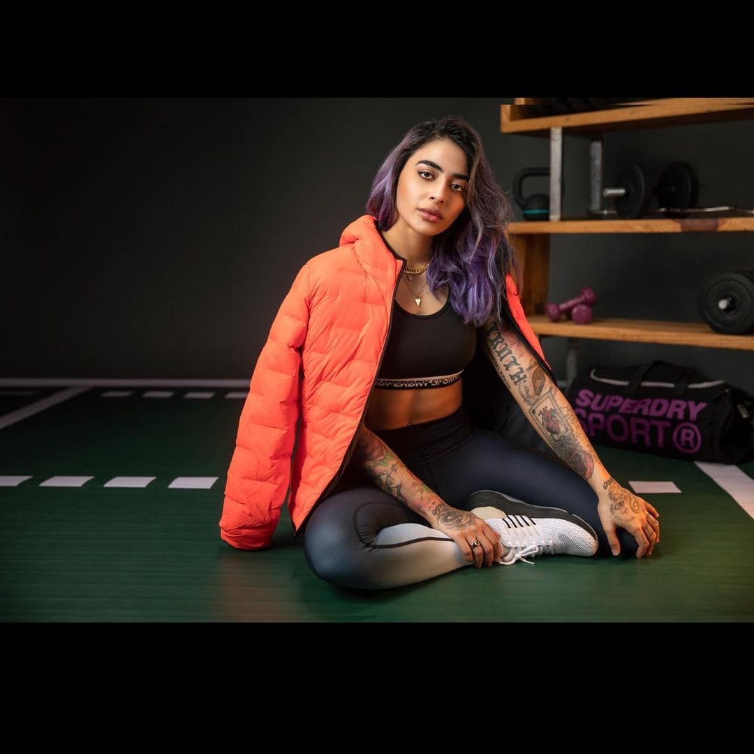 Bani J Flaunts Super Toned Abs In Sexy, Revealing Pictures; Take A Look ...