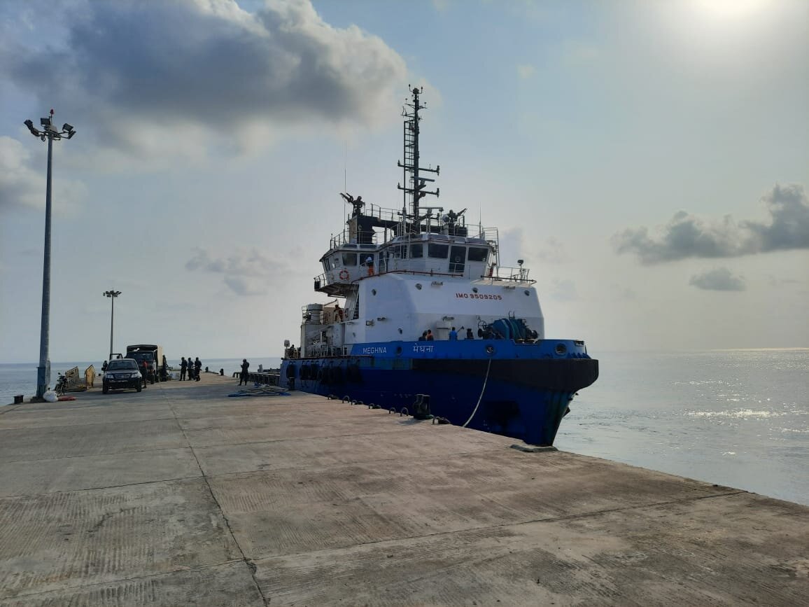 Mission Oxygen Express: Navy Sends Ships with Covid Supplies to ...