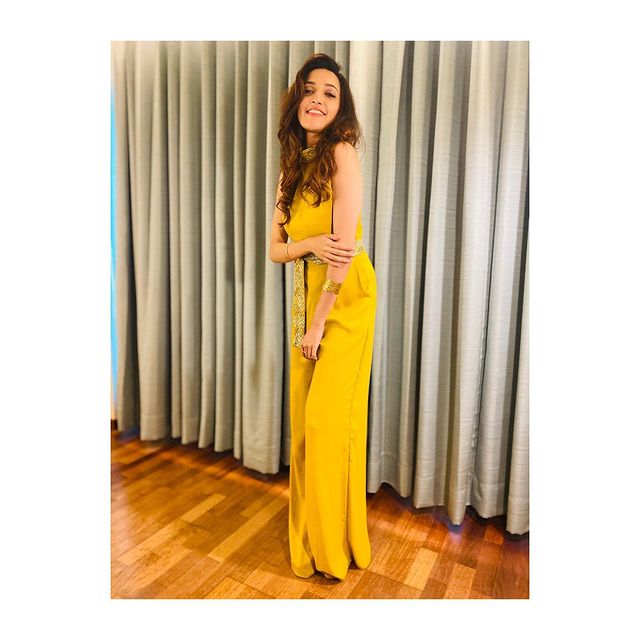 Southern Beauty Neha Shetty Stuns With Her Stellar Pictures On Social ...