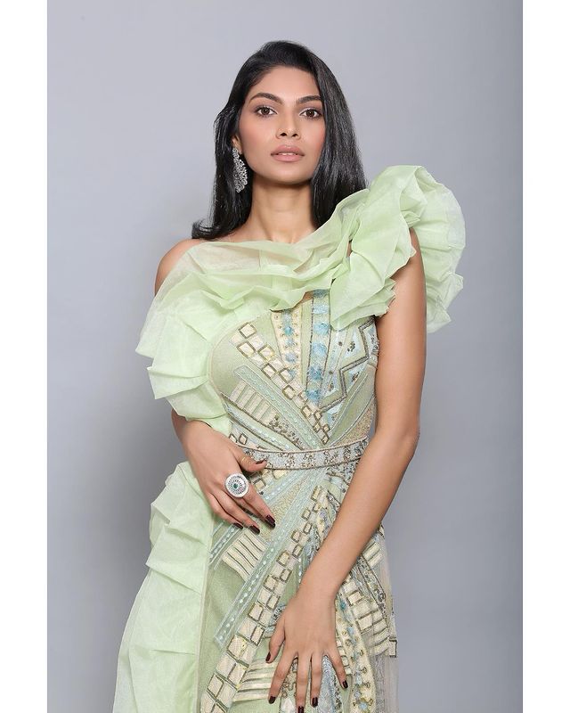 Lopamudra Raut Shares Hottest Throwback Photos, See The Diva's Gorgeous ...