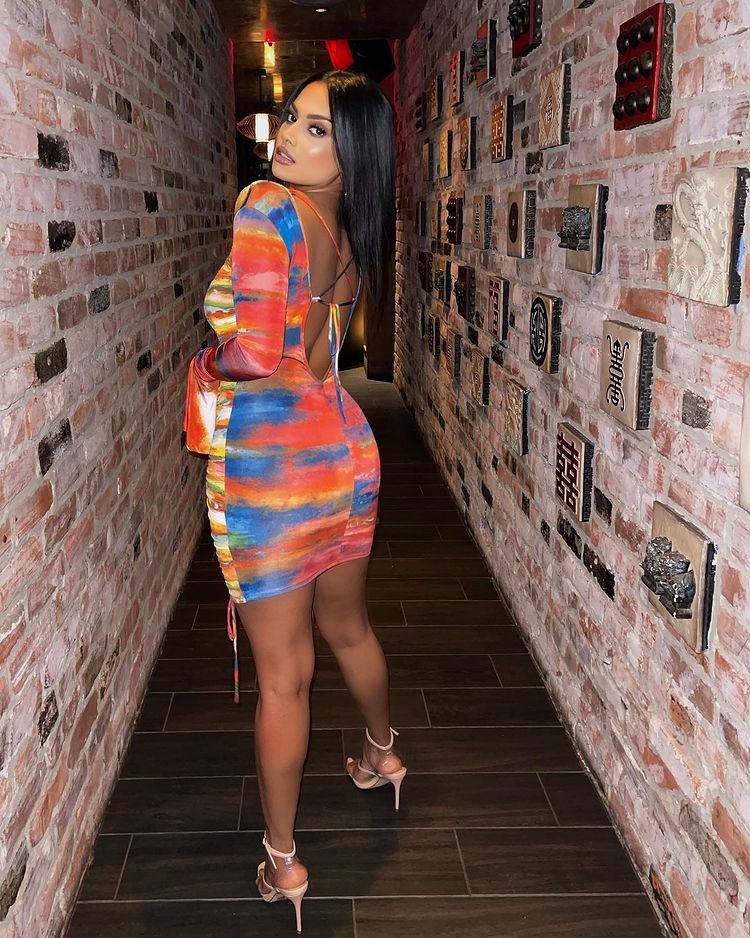 Chandrika Ravi Goes Topless, Redefines Hotness In Sexy Lingerie ...