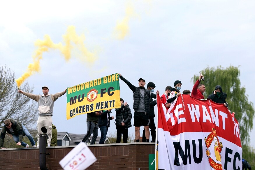 IN PICS | Manchester United Fans Protest Against the Glazers, Postpone ...