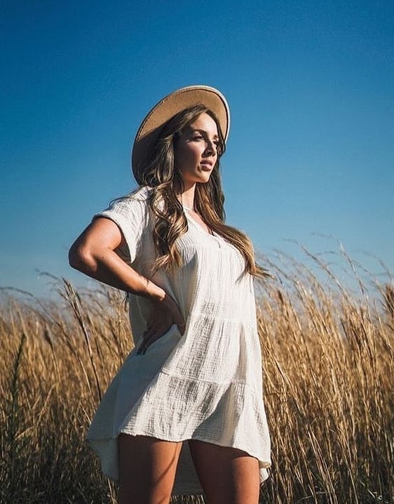 Check Out Former WWE Superstar Chelsea Green's Hottest Photos - News18