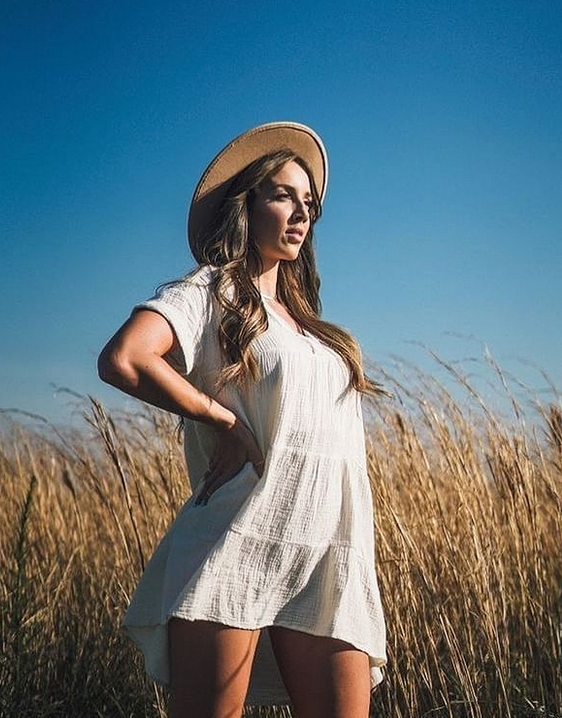 Check Out Former WWE Superstar Chelsea Green's Hottest Photos - News18