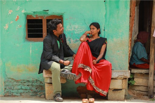 Cinema Bandi Movie Review: Honest Effort to Explore an Autorickshaw ...