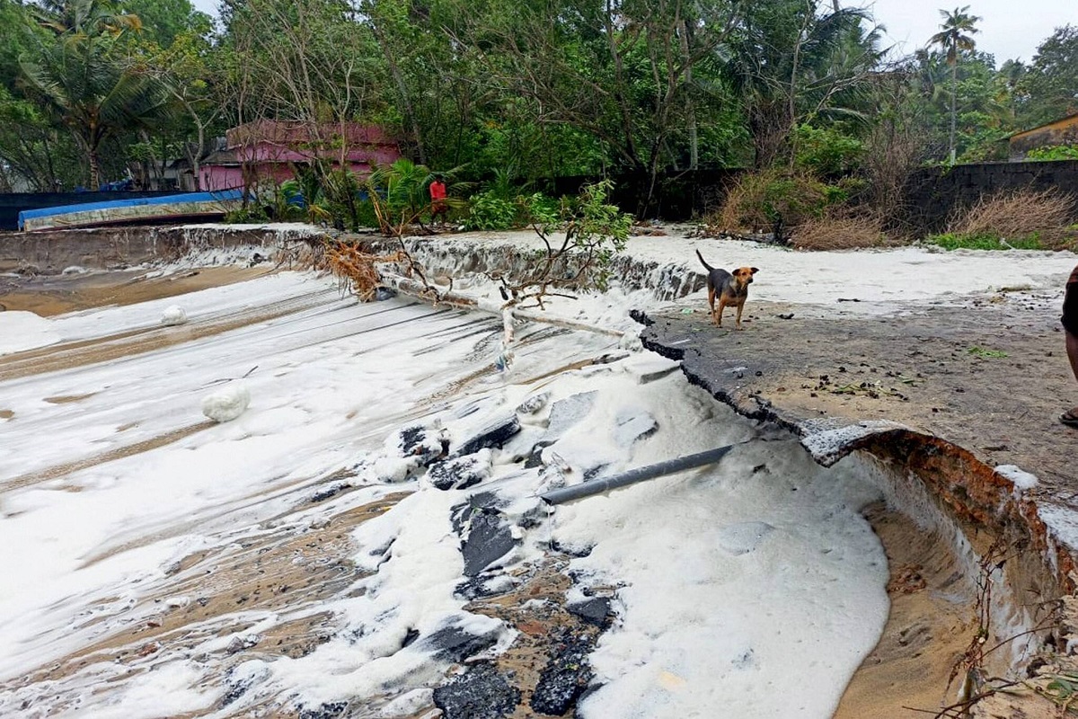 Cyclonic Storm Tauktae Intensifies, Moves Towards Coast of Gujarat ...