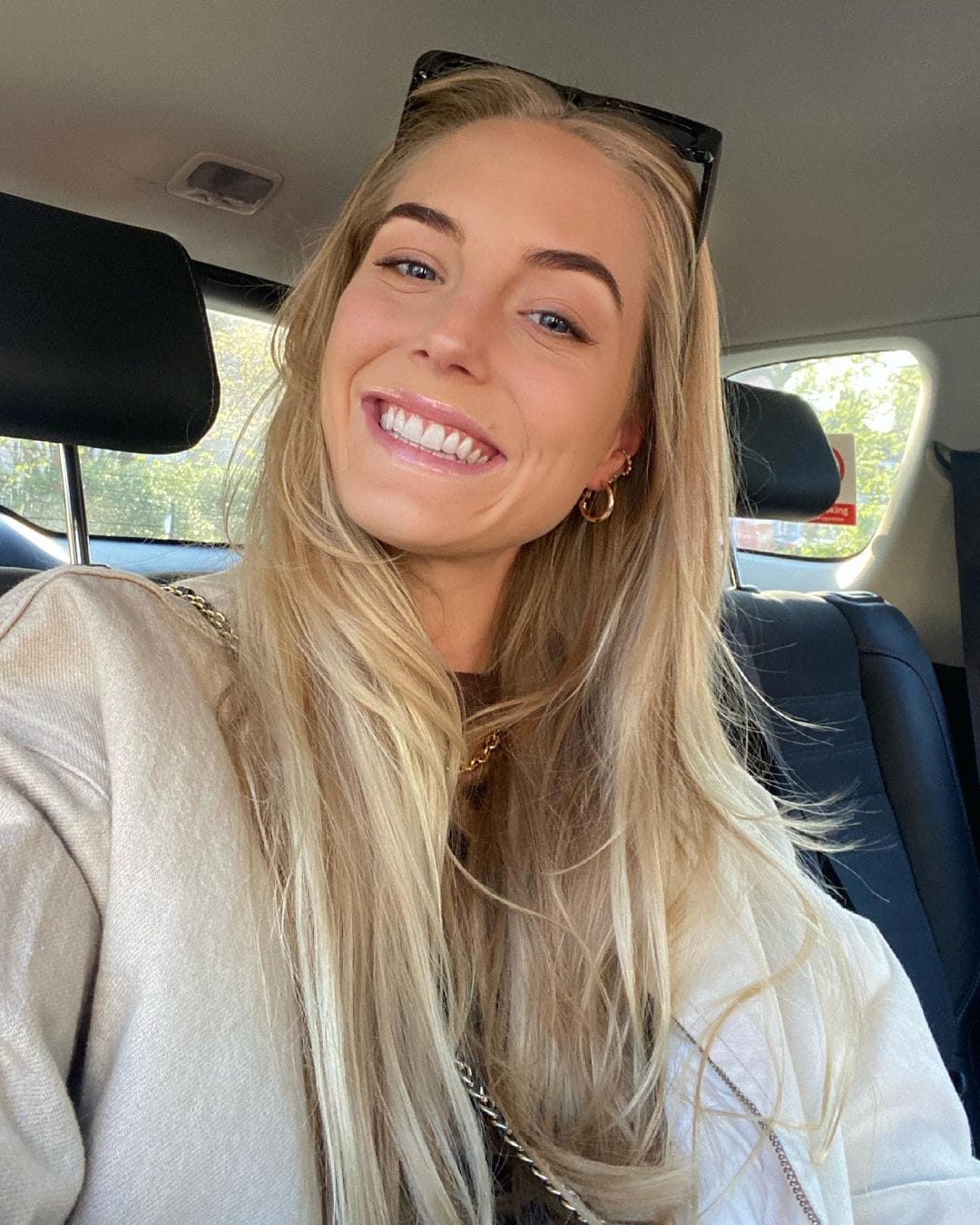 Here's All You Need To Know About Sam Curran's Partner - Isabella ...