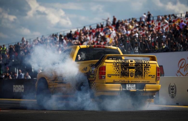 Drag Racing American Muscle Cars in Russia | In Pics - News18